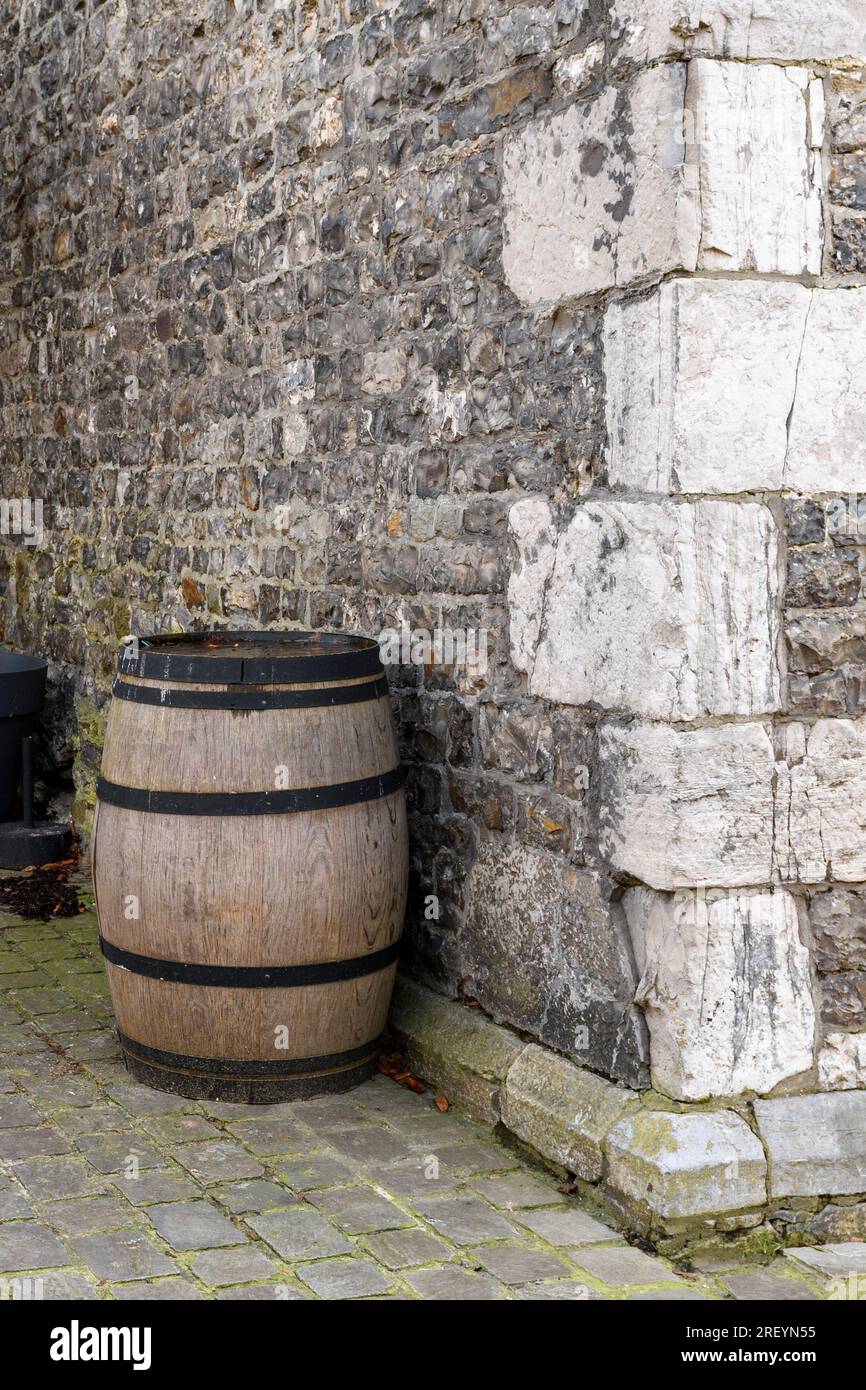 Ancient medieval barrels hi-res stock photography and images - Alamy