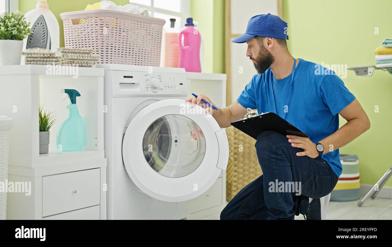 Hispanic reading instructions hi-res stock photography and images - Alamy