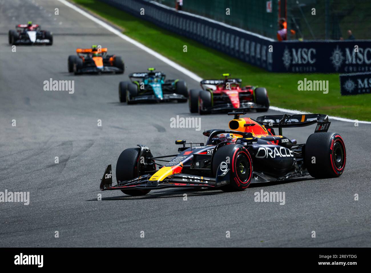 01 VERSTAPPEN Max (nld), Red Bull Racing RB19, 55 SAINZ Carlos (spa ...