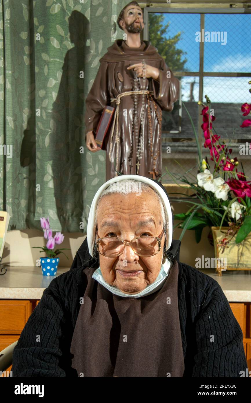 A 103-year-old Hispanic nun still practices her faith in Santa Ana, CA ...