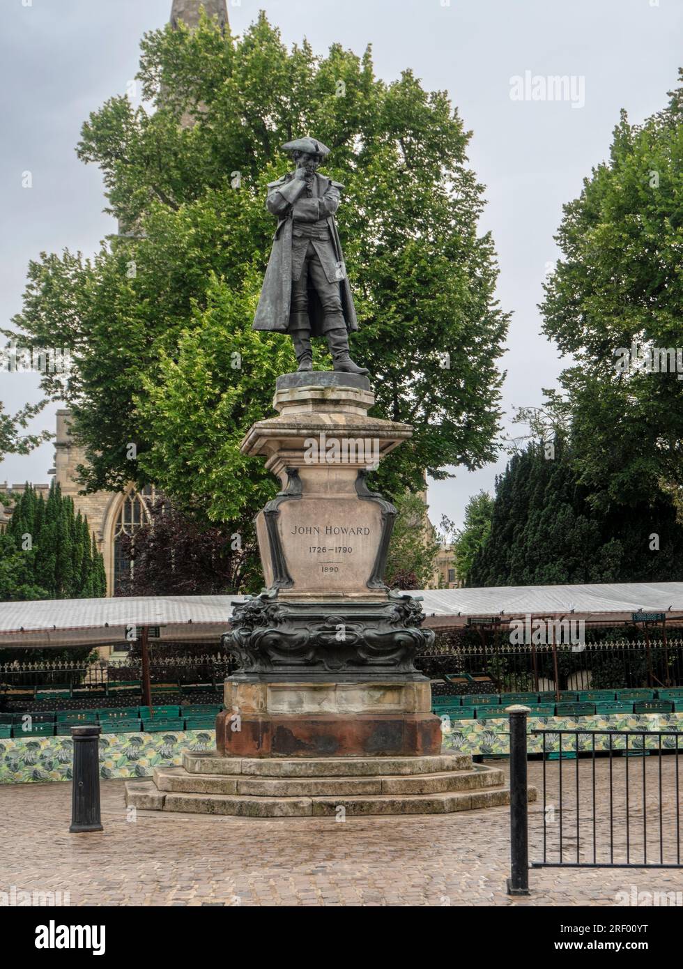 UK, Bedford, 4 July 2023, The statue of John Howard, in St Pauls's ...