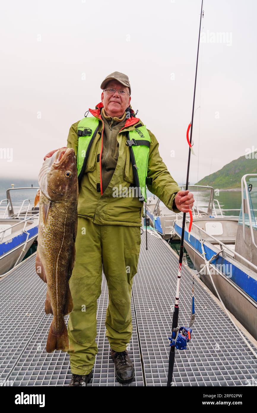Russia fishing boat salmon not bear hi-res stock photography and images ...