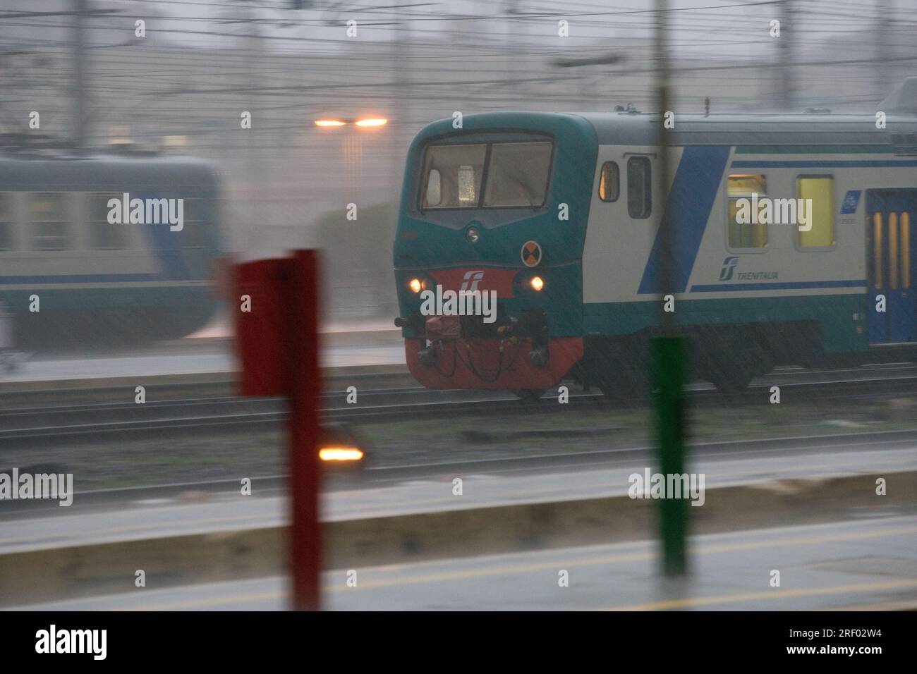 Italian passenger trains in motion hi-res stock photography and images ...