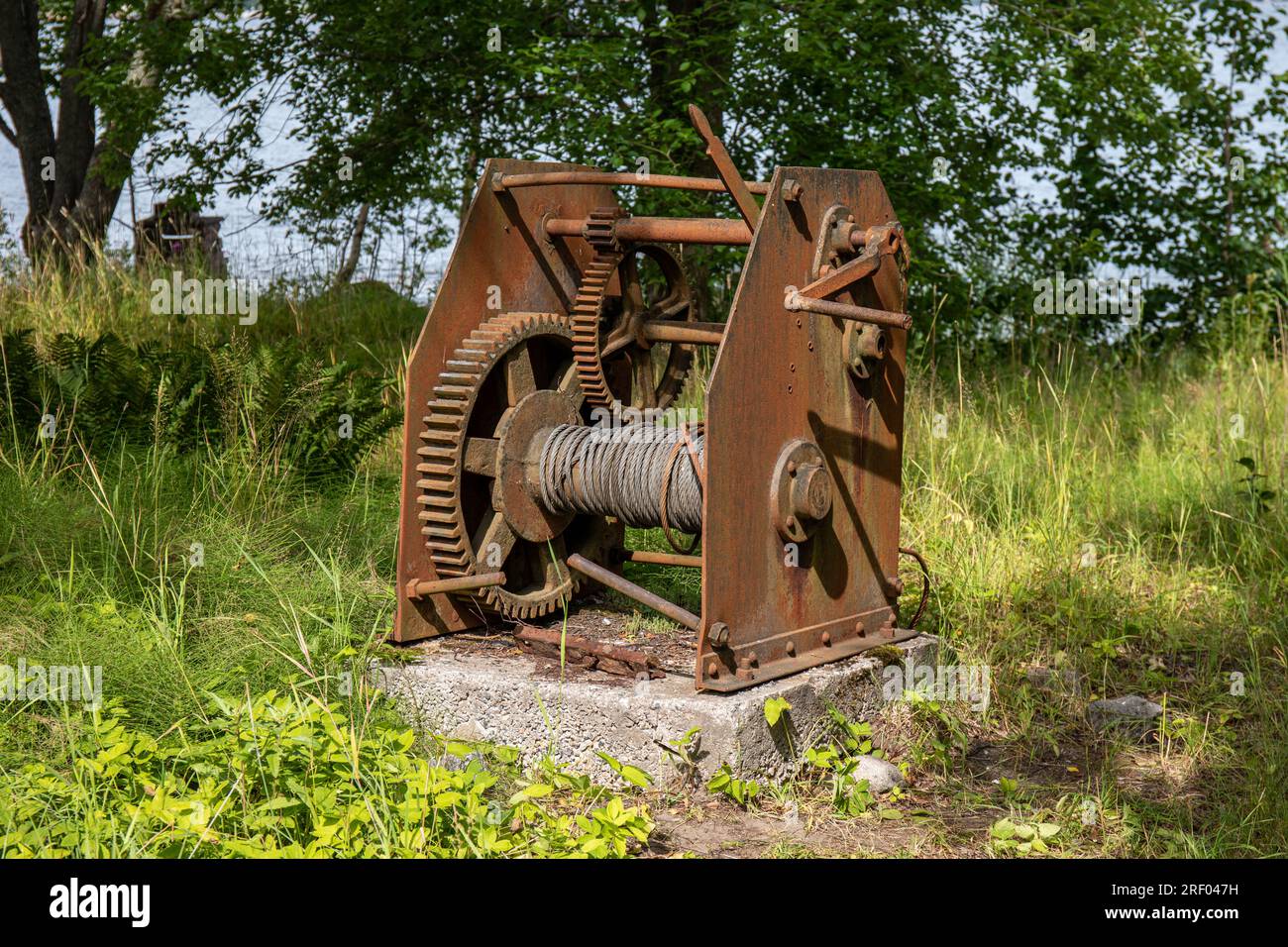 Old winch hi-res stock photography and images - Alamy