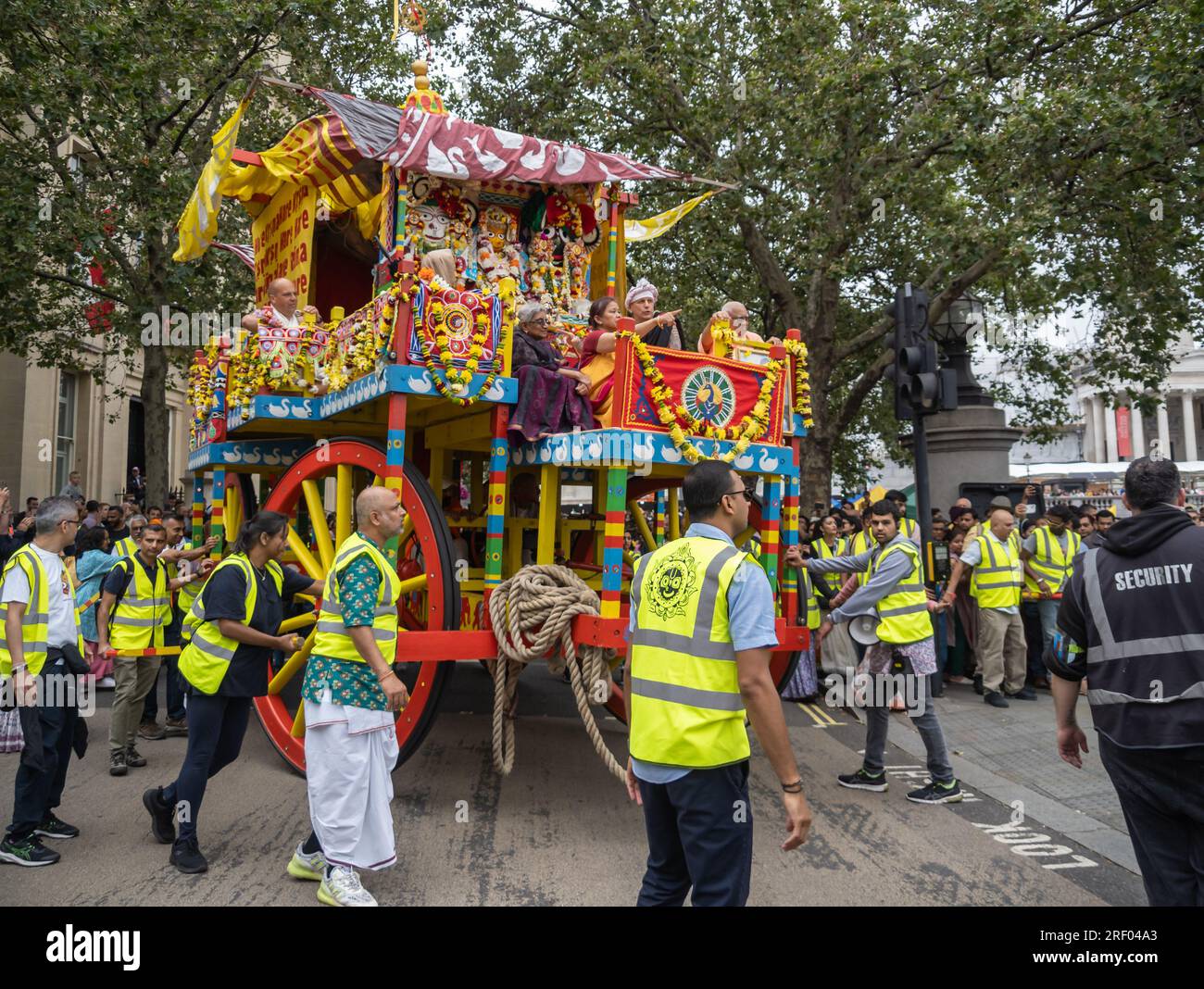 London Uk 30 July 2023 A Large Mainly Indian Crowd Packed Trafalgar