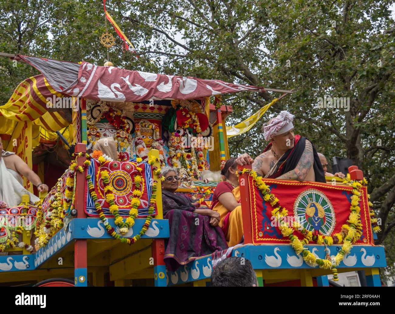 London Uk 30 July 2023 A Large Mainly Indian Crowd Packed Trafalgar