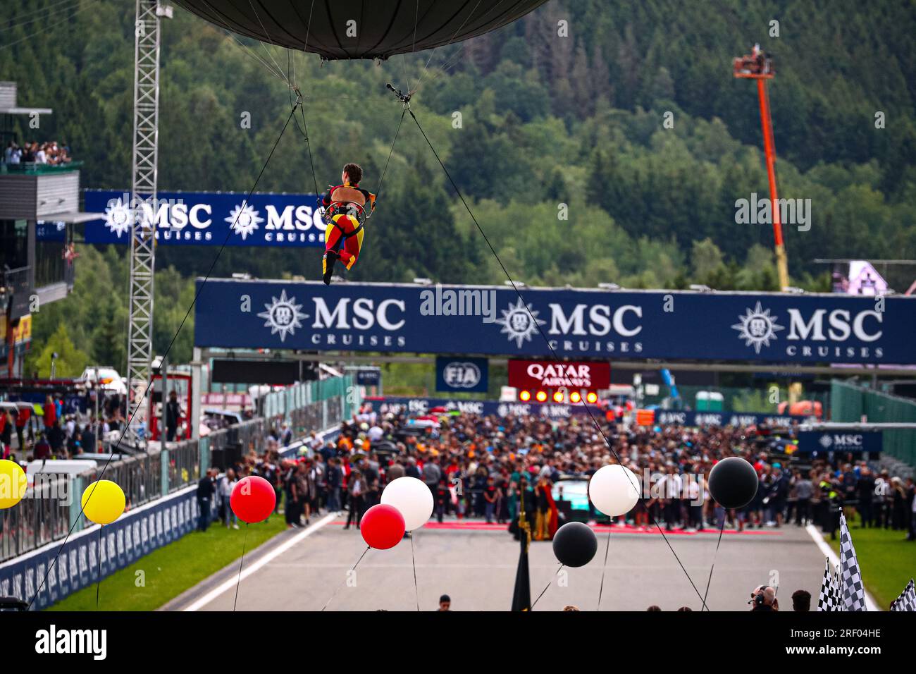 Starting Grid acrobatic locan representation before the start of the ...
