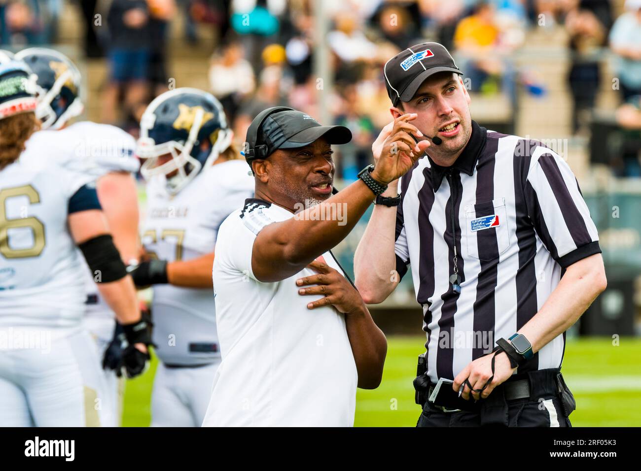 In the psd bank arena hi-res stock photography and images - Alamy