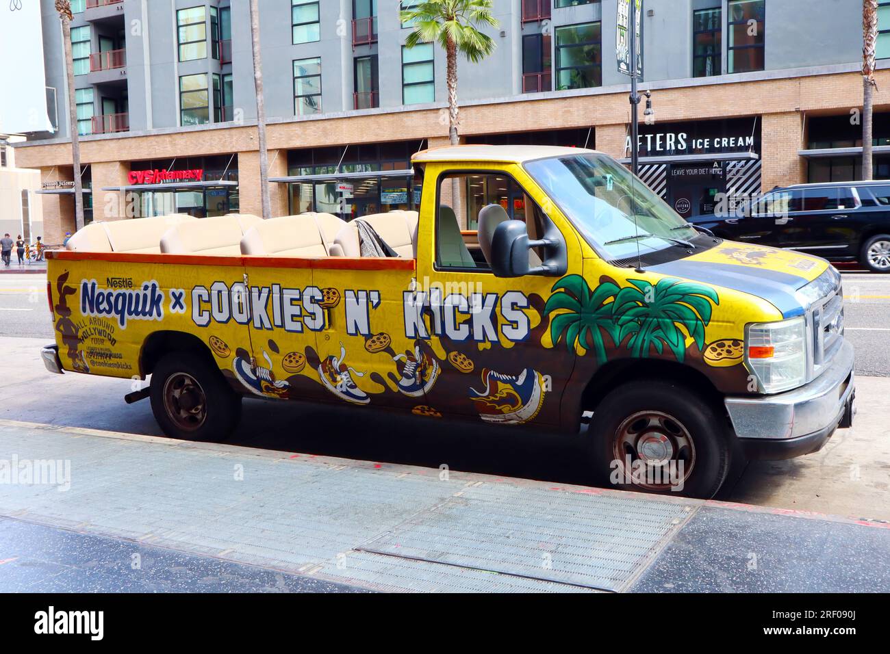 Hollywood (Los Angeles), California: All Arround Hollywood Tour Van ...