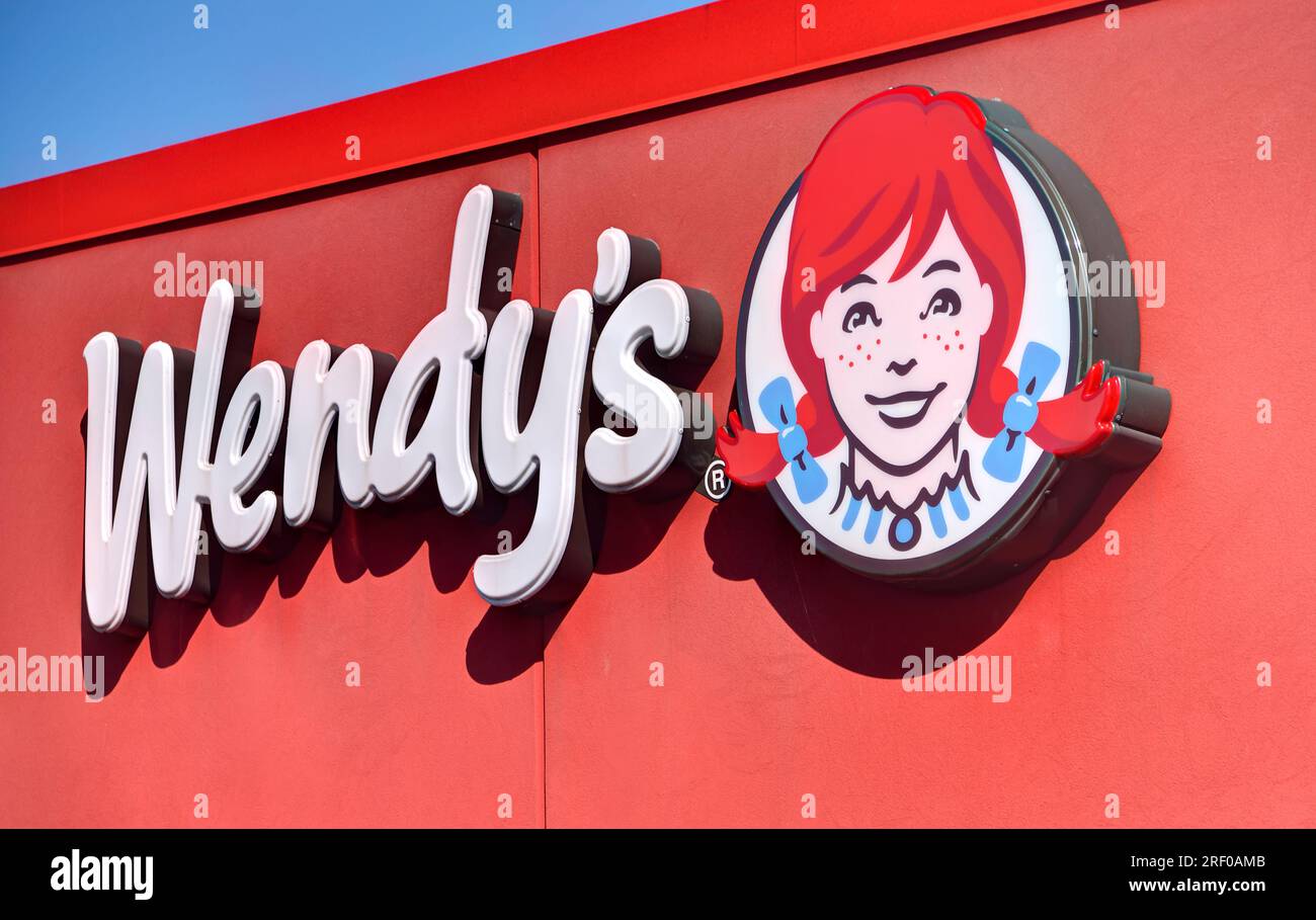 Springfield Missouri November 4 2019 Wendys Is An American International Fast Food