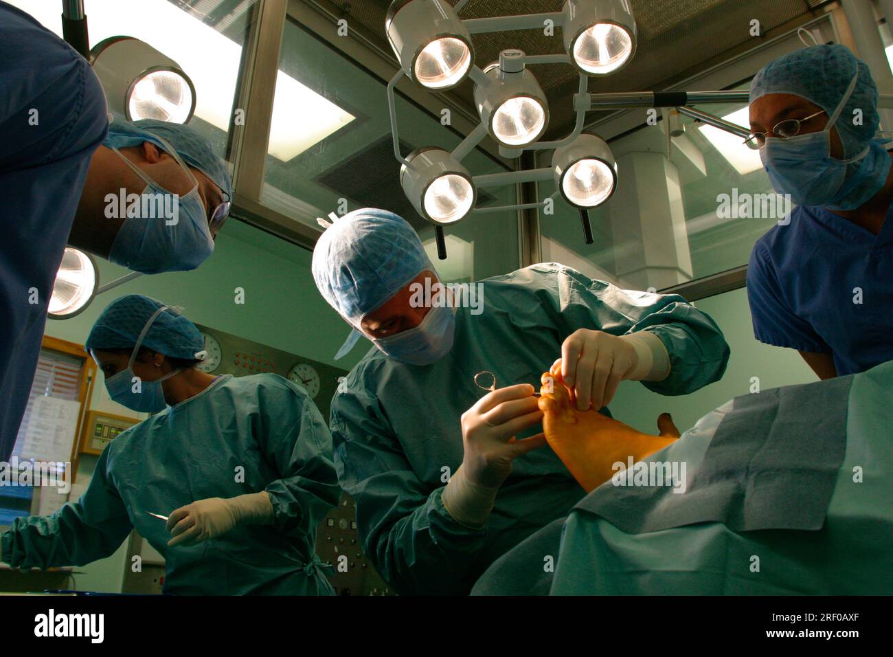Hospital nhs theatre hi-res stock photography and images - Alamy