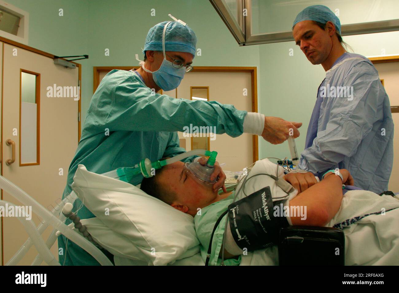 Tracheostomy hi-res stock photography and images - Alamy