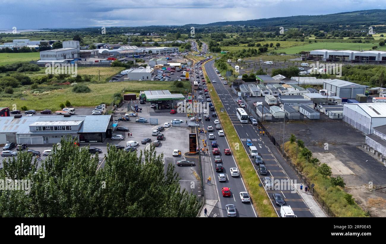 Irish football badge hi-res stock photography and images - Alamy