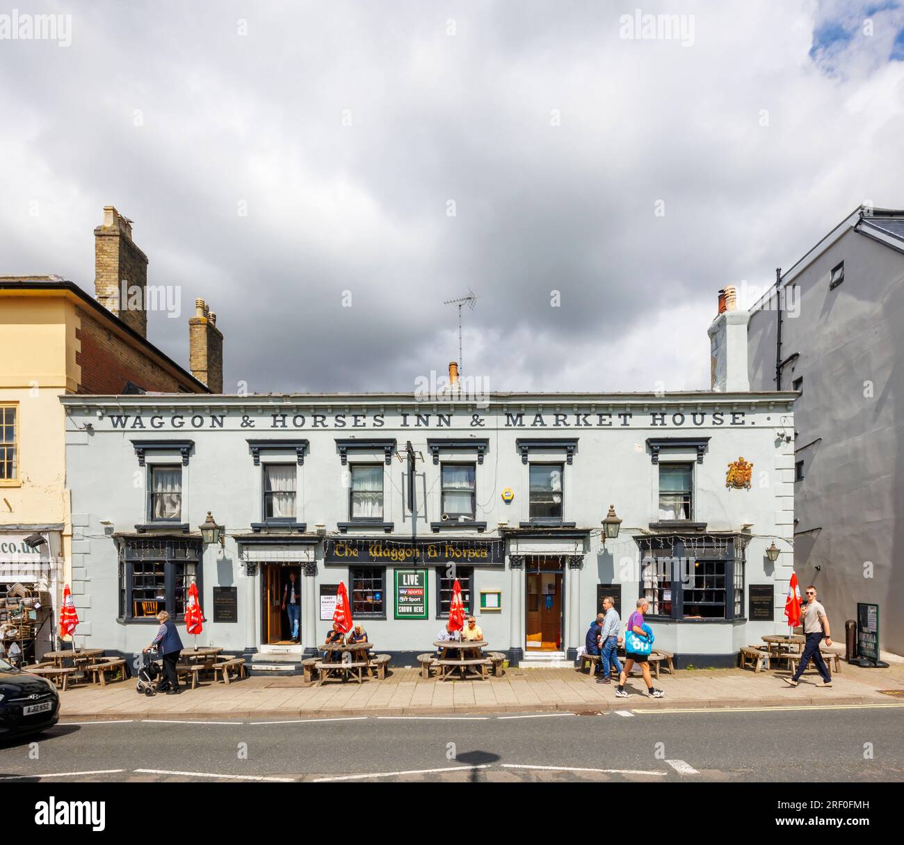 The Waggon & Horses Inn & Market House roadside pub in High Street ...