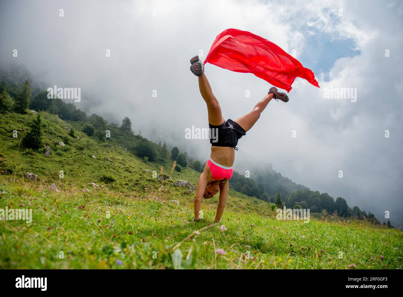 Teenager girl doing gymnastics hi-res stock photography and images - Alamy