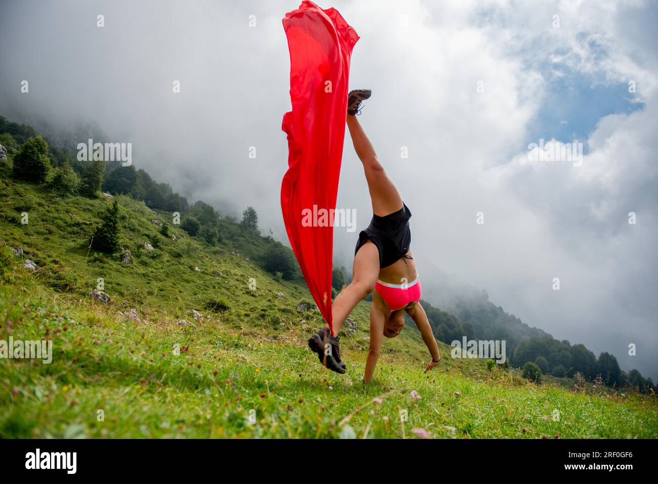 Teenager girl doing gymnastics hi-res stock photography and images - Alamy