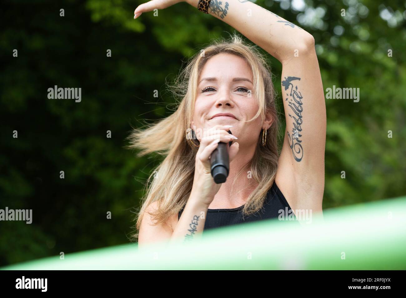 Sonia Liebing beim Sommer-, Sport- und Parkfest im Schlosspark. Kreba ...