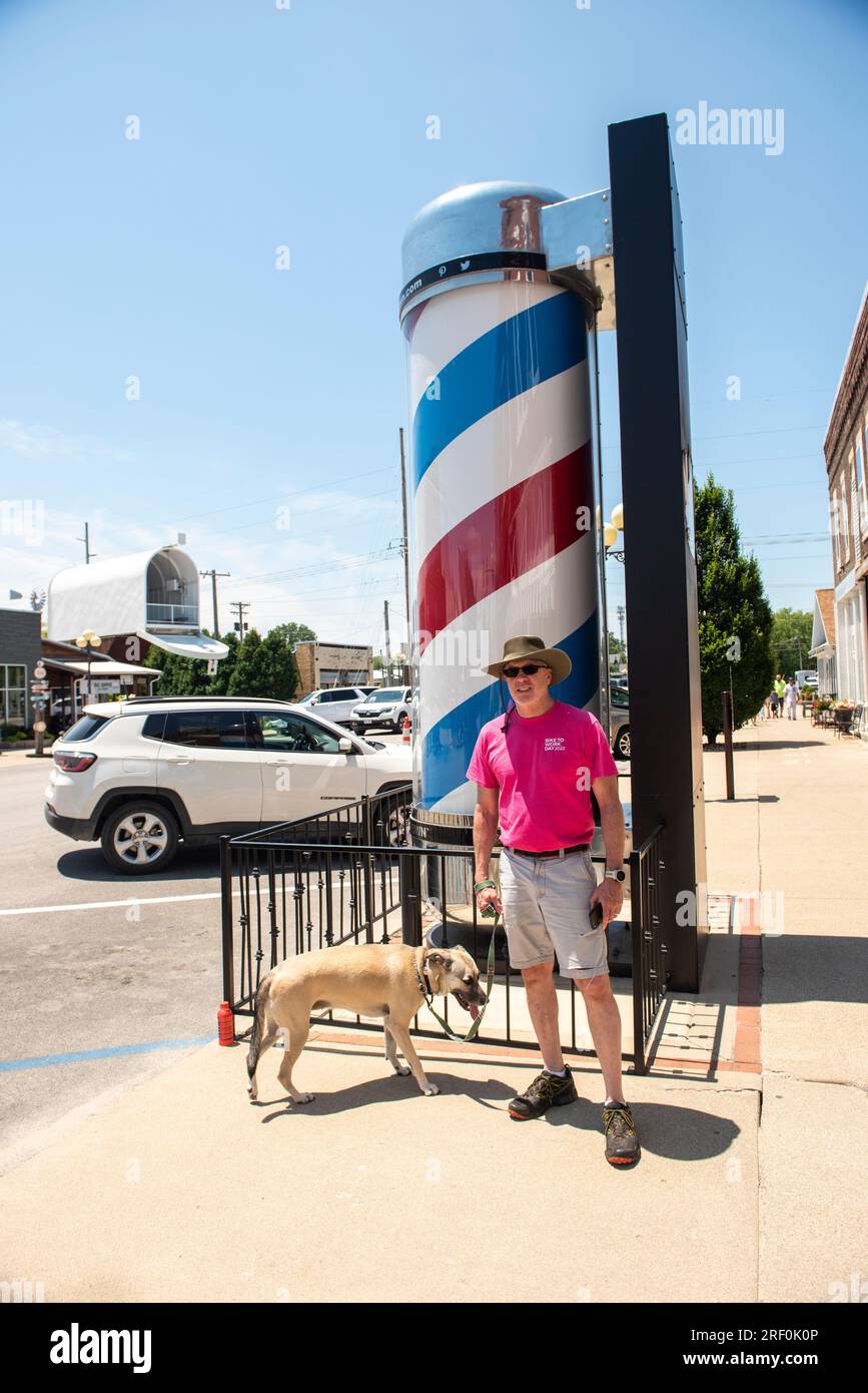 World's Largest Barbershop Pole in Casey, Illinois, is 14ft 7in Tall ...