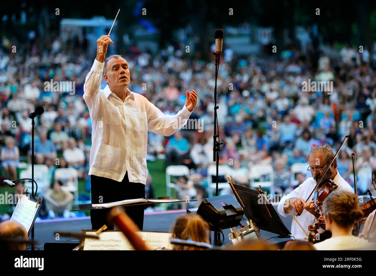 Christopher hatch hi-res stock photography and images - Alamy