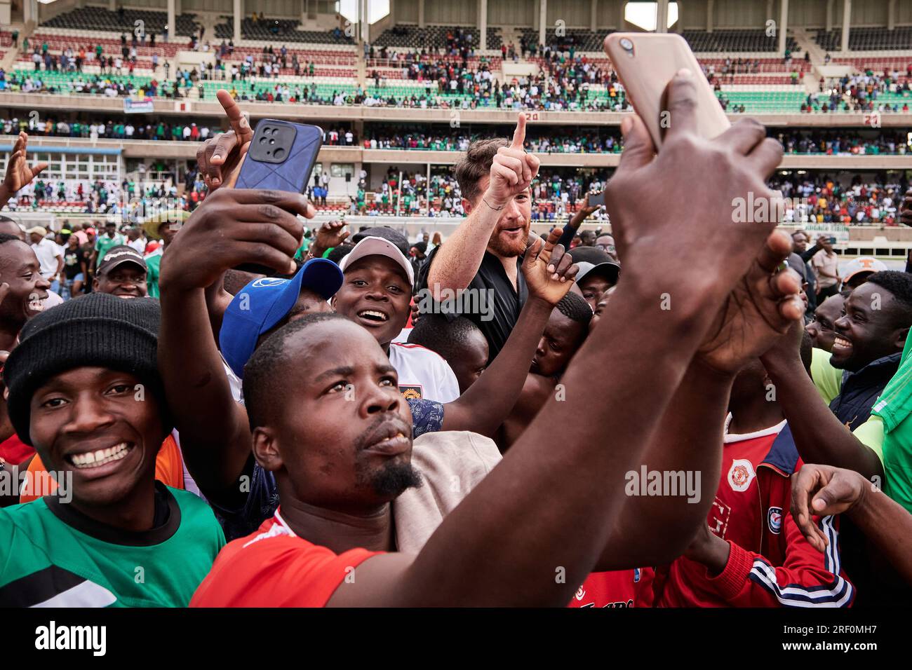 Ni football fans hi-res stock photography and images - Alamy