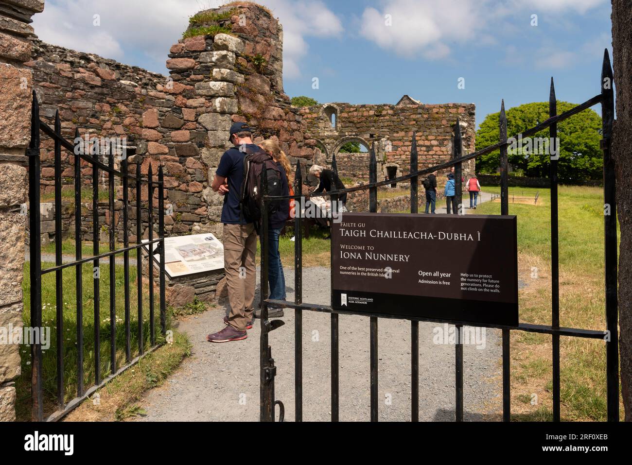 Medieval nunnery hi-res stock photography and images - Alamy