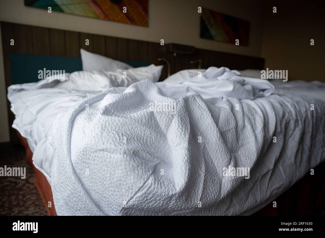 Messed up bed sheets hi-res stock photography and images - Alamy