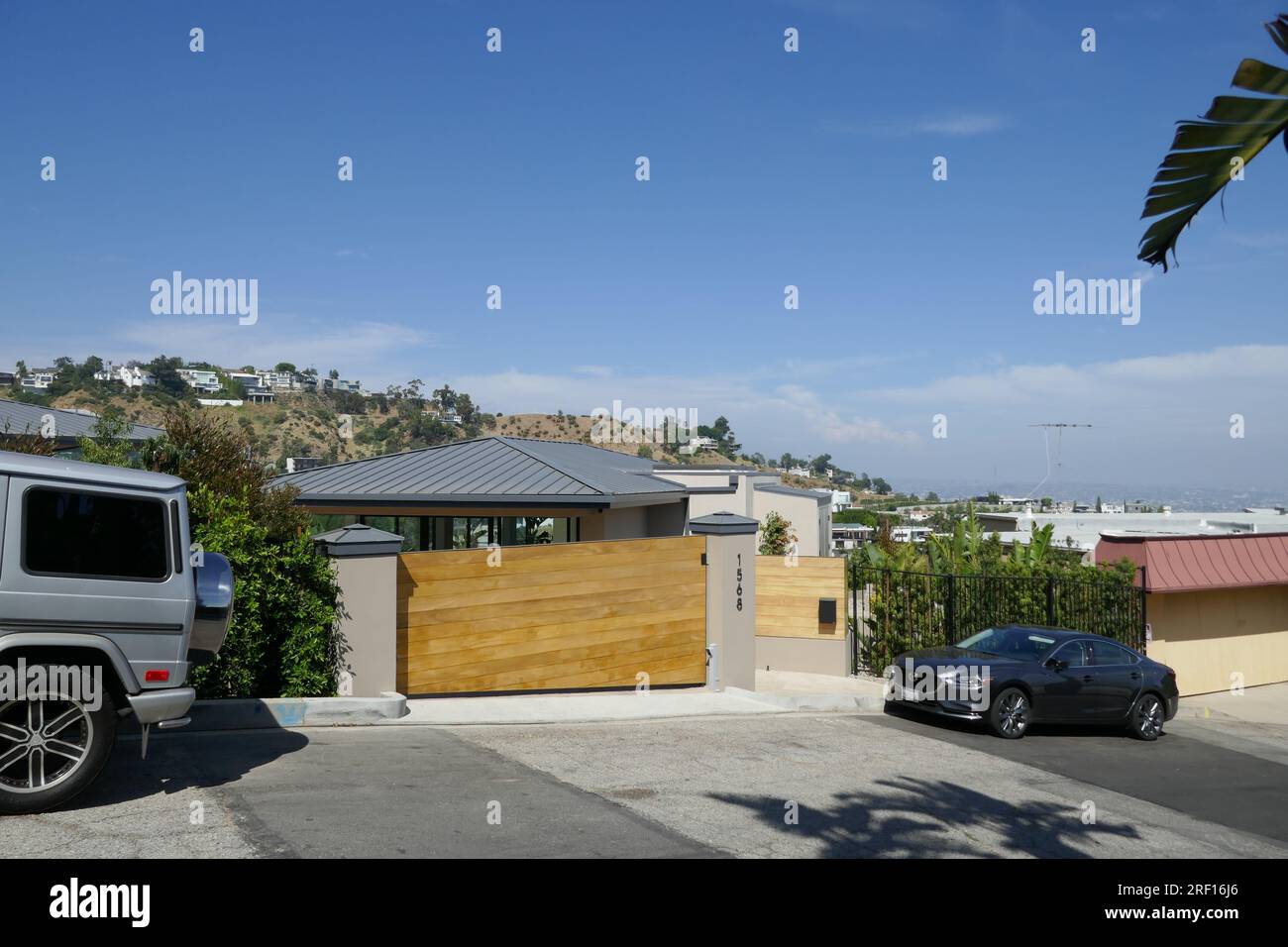 Paula Patton And Robin Thicke 16