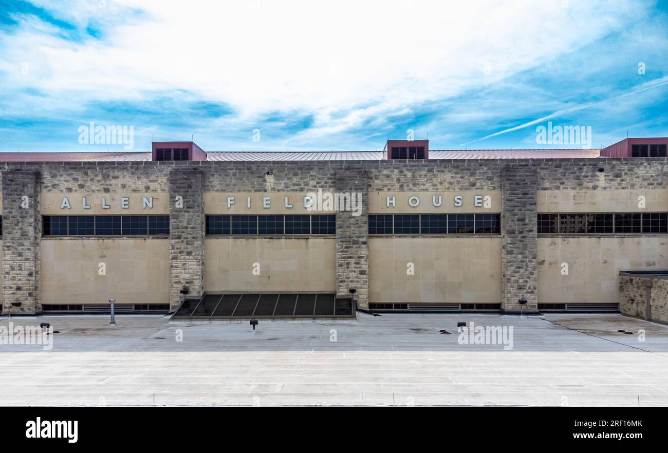 Allen fieldhouse basketball court hi-res stock photography and images ...