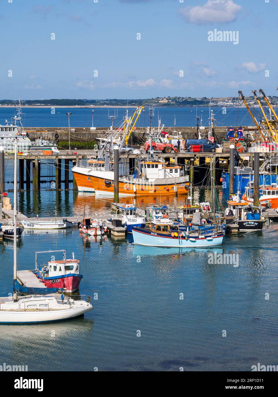 Newlyn Harbour, Englands Largest Fishing Harbour, Newlyn, Penzance ...