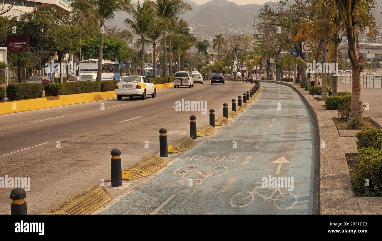 Bike lane mexico hi-res stock photography and images - Alamy
