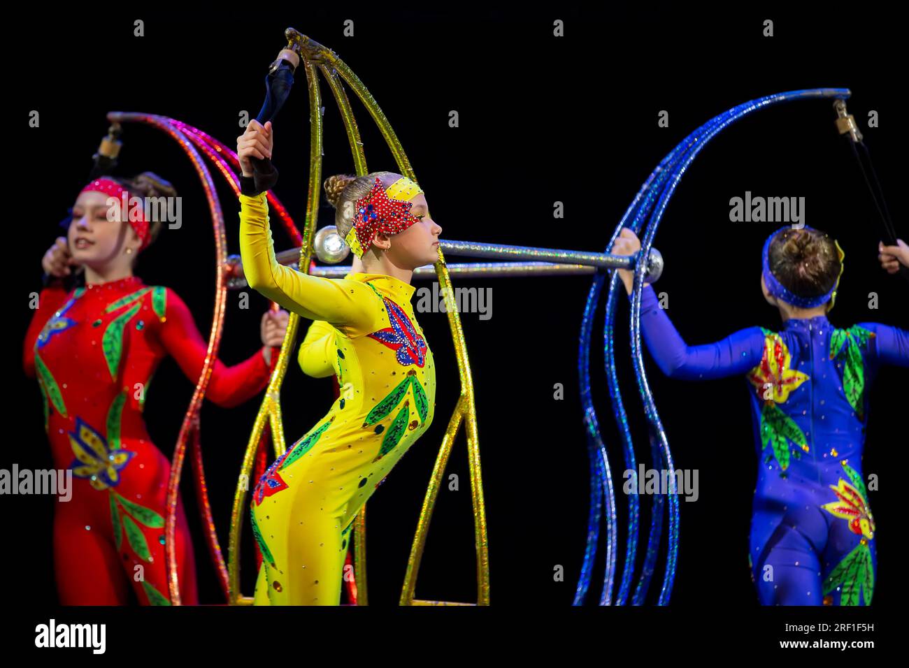 Circus acrobats children perform number Stock Photo - Alamy