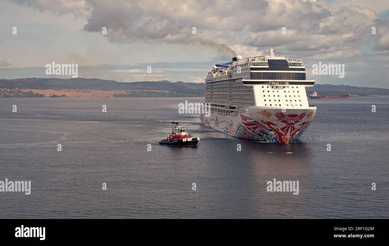 Victoria, Canada - June 28, 2019: pacific ocean cruise liner ships in ...