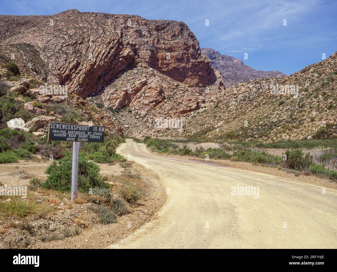 The northern entrance to Seweweekspoort, a mountain pass in the western ...