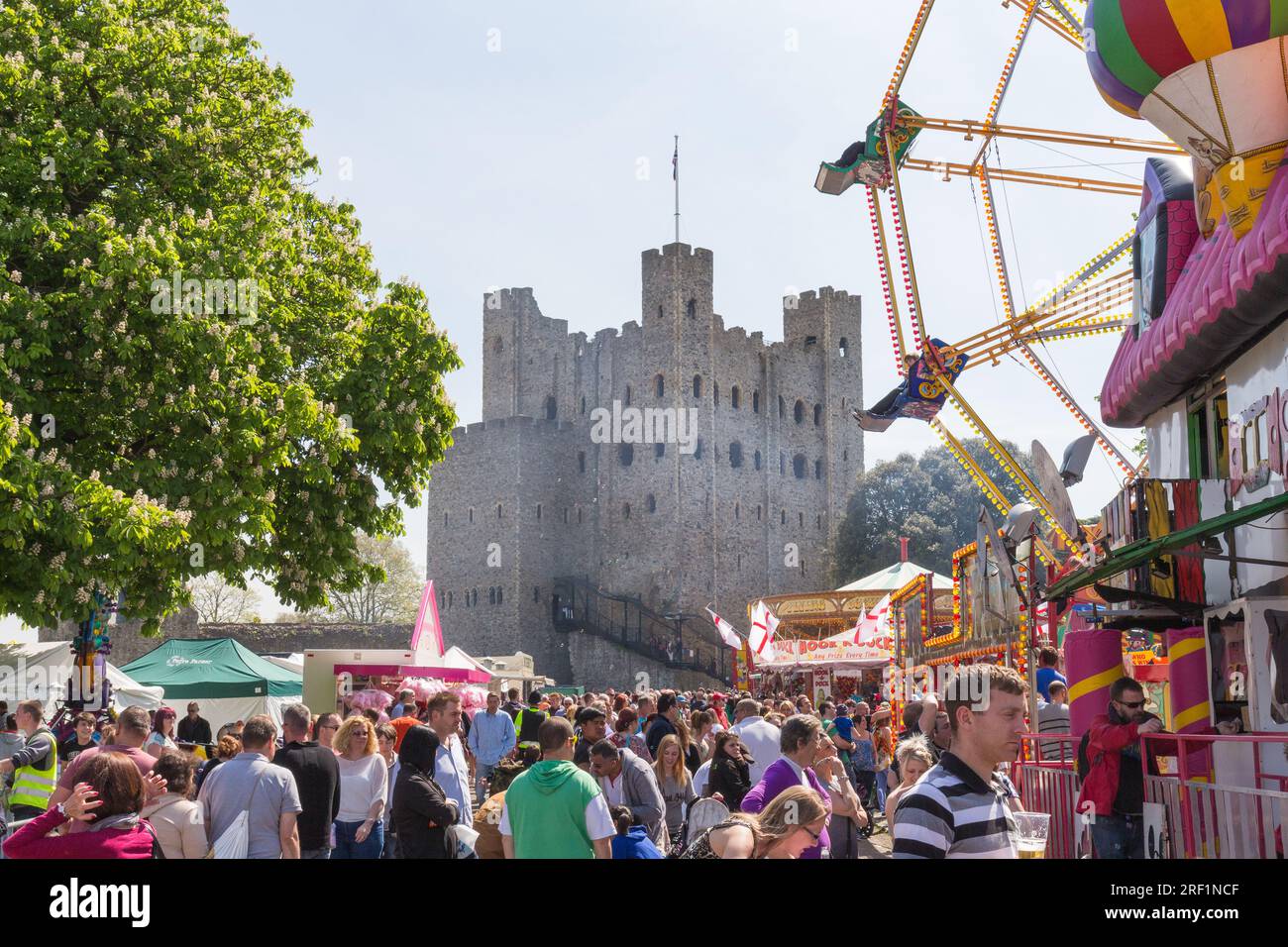Rochester castle at the Rochester Sweeps festival Stock Photo - Alamy