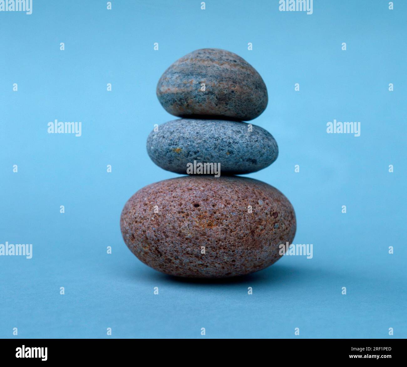 Stacked stones, ZEN, freestanding, object Stock Photo - Alamy