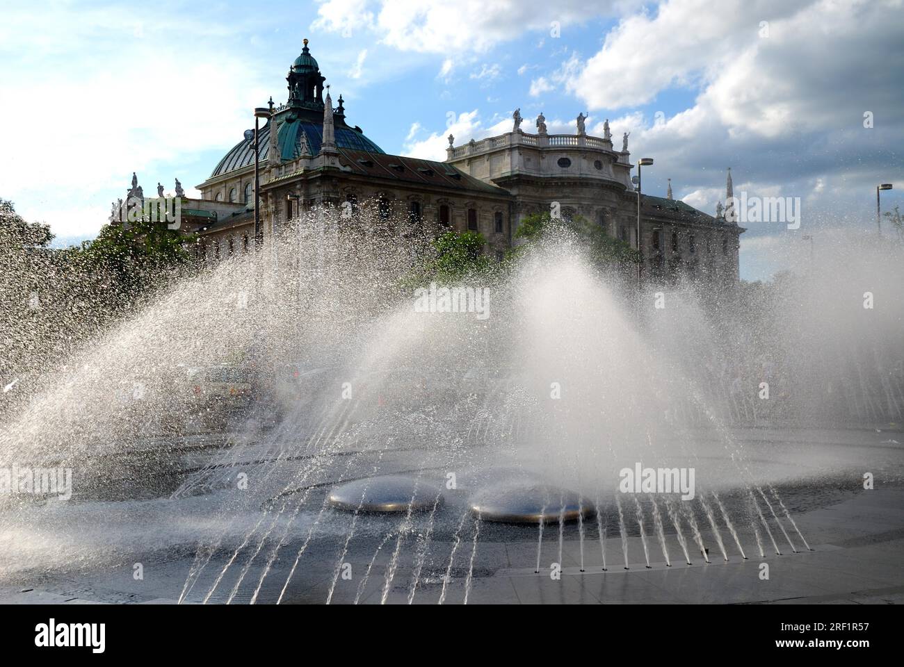 Stachus fountain in the center of Munich (at the Karlsplatz Stock Photo ...