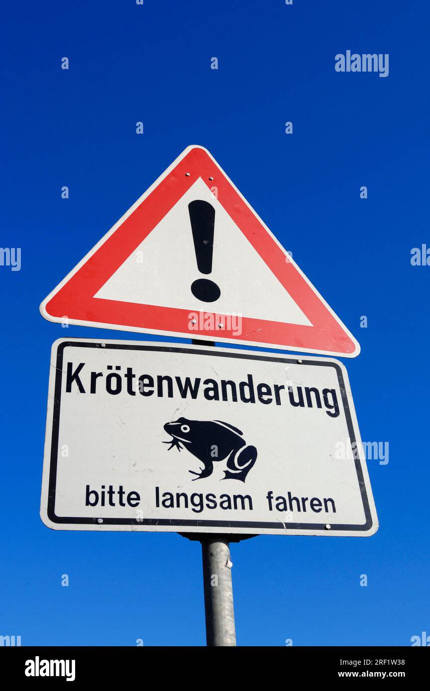 Toad crossing sign germany hi-res stock photography and images - Alamy