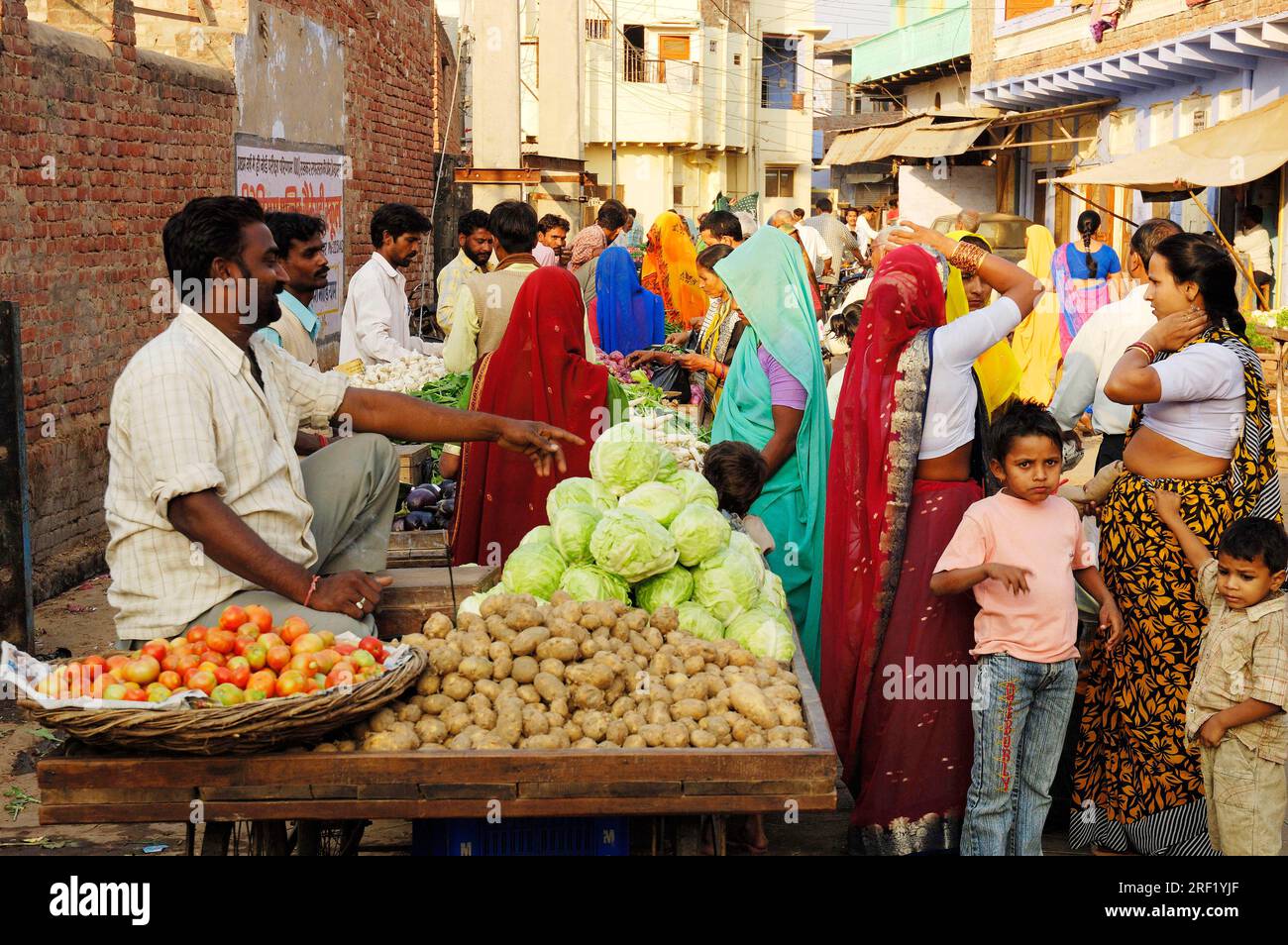 Market stall with vegetables, Bharatpur, Rajasthan, India Stock Photo ...