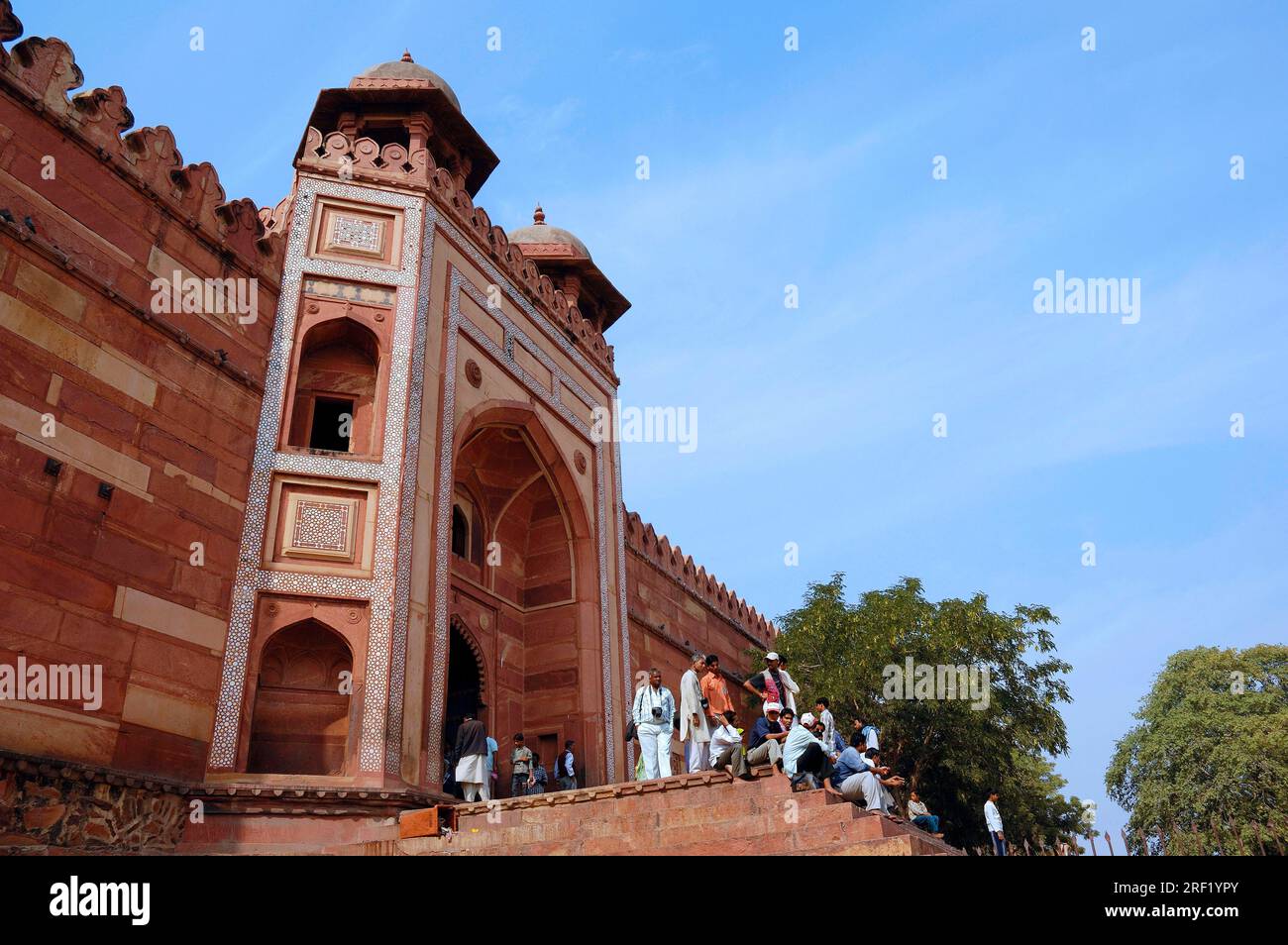 Royal Gate 'Badshabhi Darwaza', Dargah, Mughal City, built 1569-1585 ...