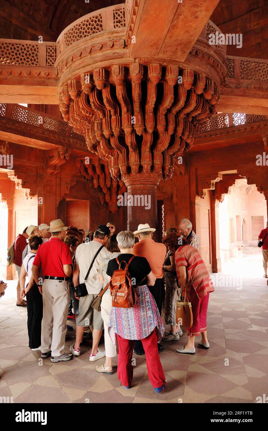 Throne Pillar, Diwan-i-Khas Audience Hall, Mughal City of Fatehpur ...