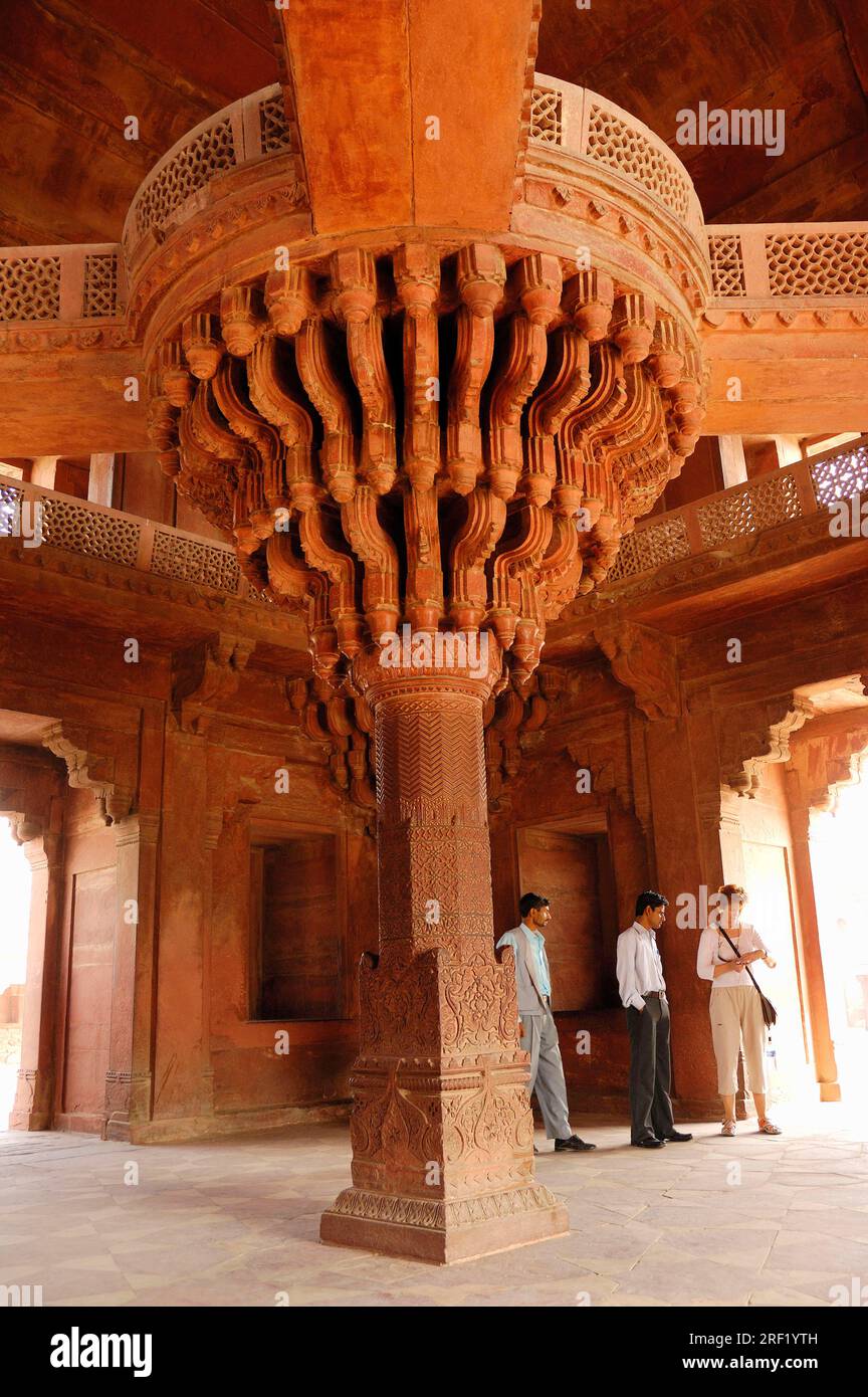 Throne Pillar, Diwan-i-Khas Audience Hall, Mughal City of Fatehpur ...