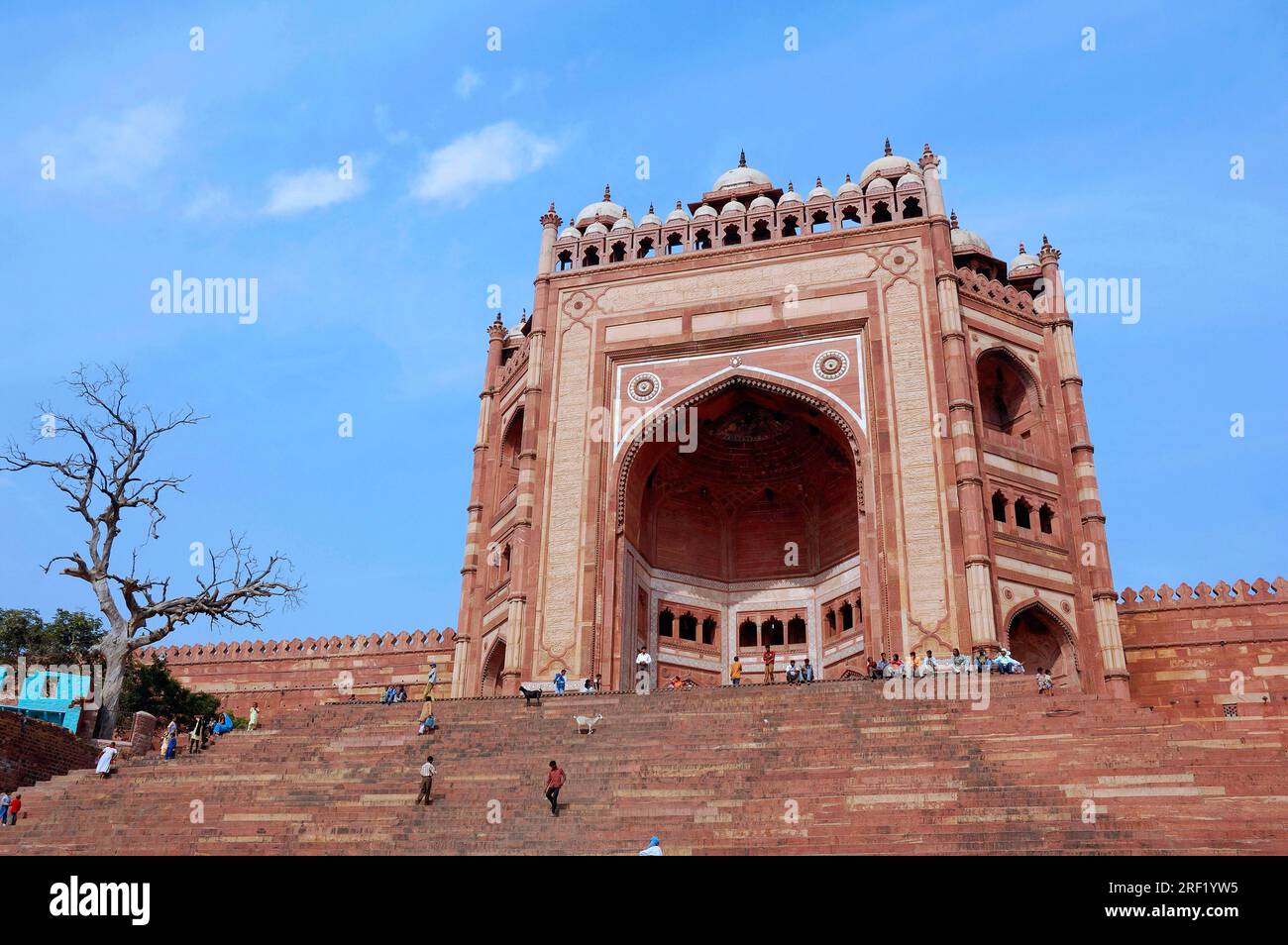 Victory Gate 'Buland Darwaza', Dargah, Mughal City, built 1569-1585 ...