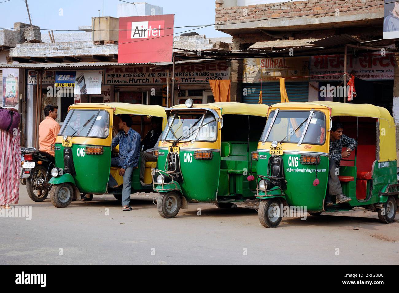 Auto rickshaws and shops, Rajasthan, India Stock Photo - Alamy