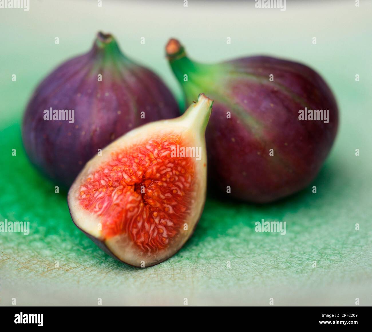 Cut-open figs (Ficus carica Stock Photo - Alamy