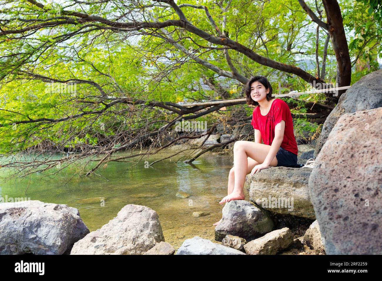 Teen girl barefoot hi-res stock photography and images - Alamy