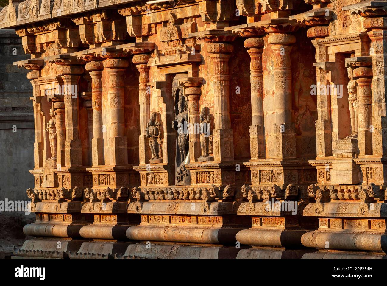Carvings on the exterior wall of the Airavateshvara temple 12th century ...