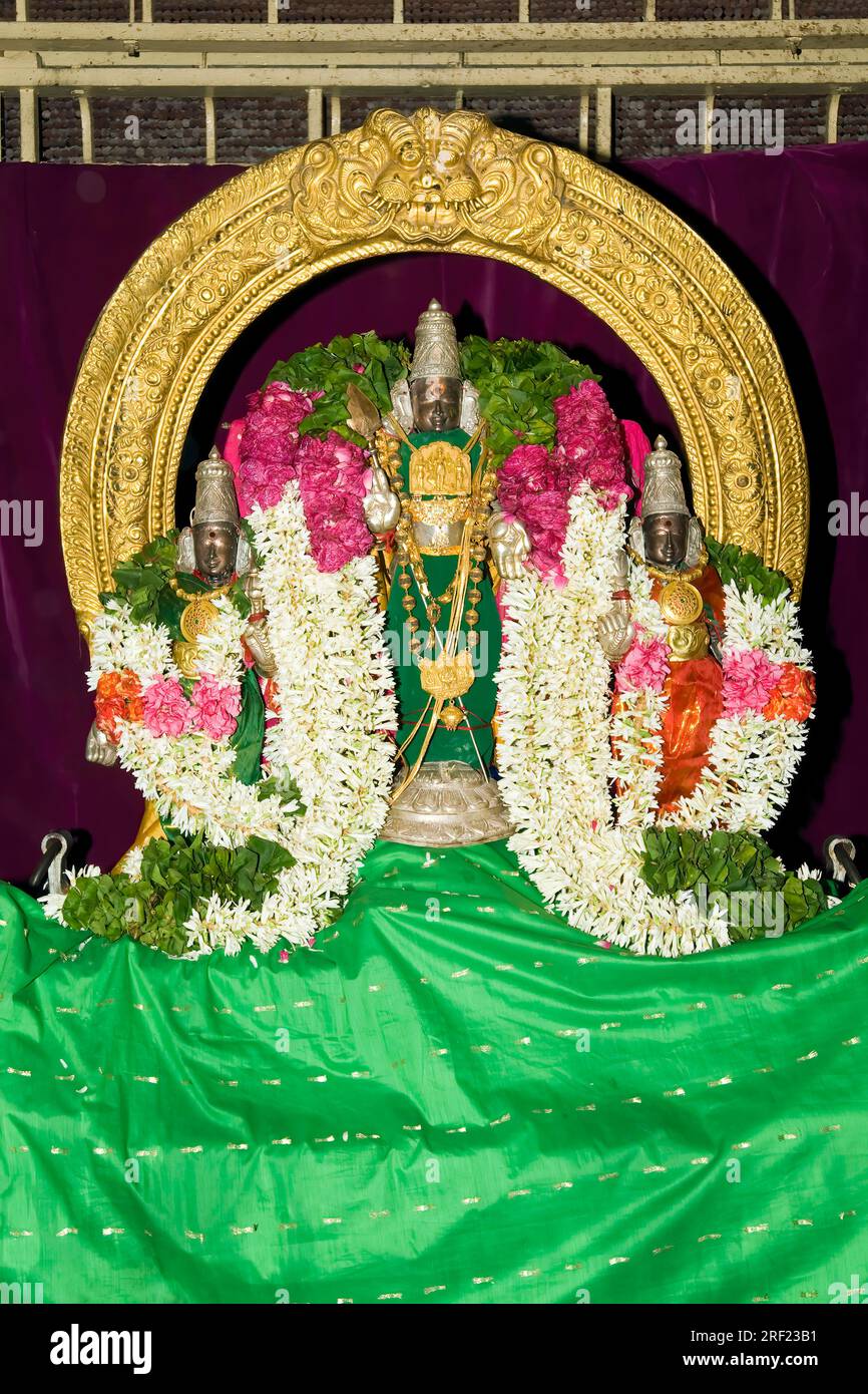 Senhor Murugan Com Valli Deivanai Murugan With Valli Deivanai