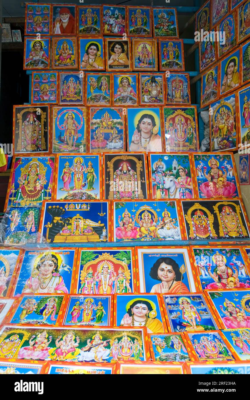 Shop selling god pictures, Murugan Temple in Thiruttani Tiruttani ...