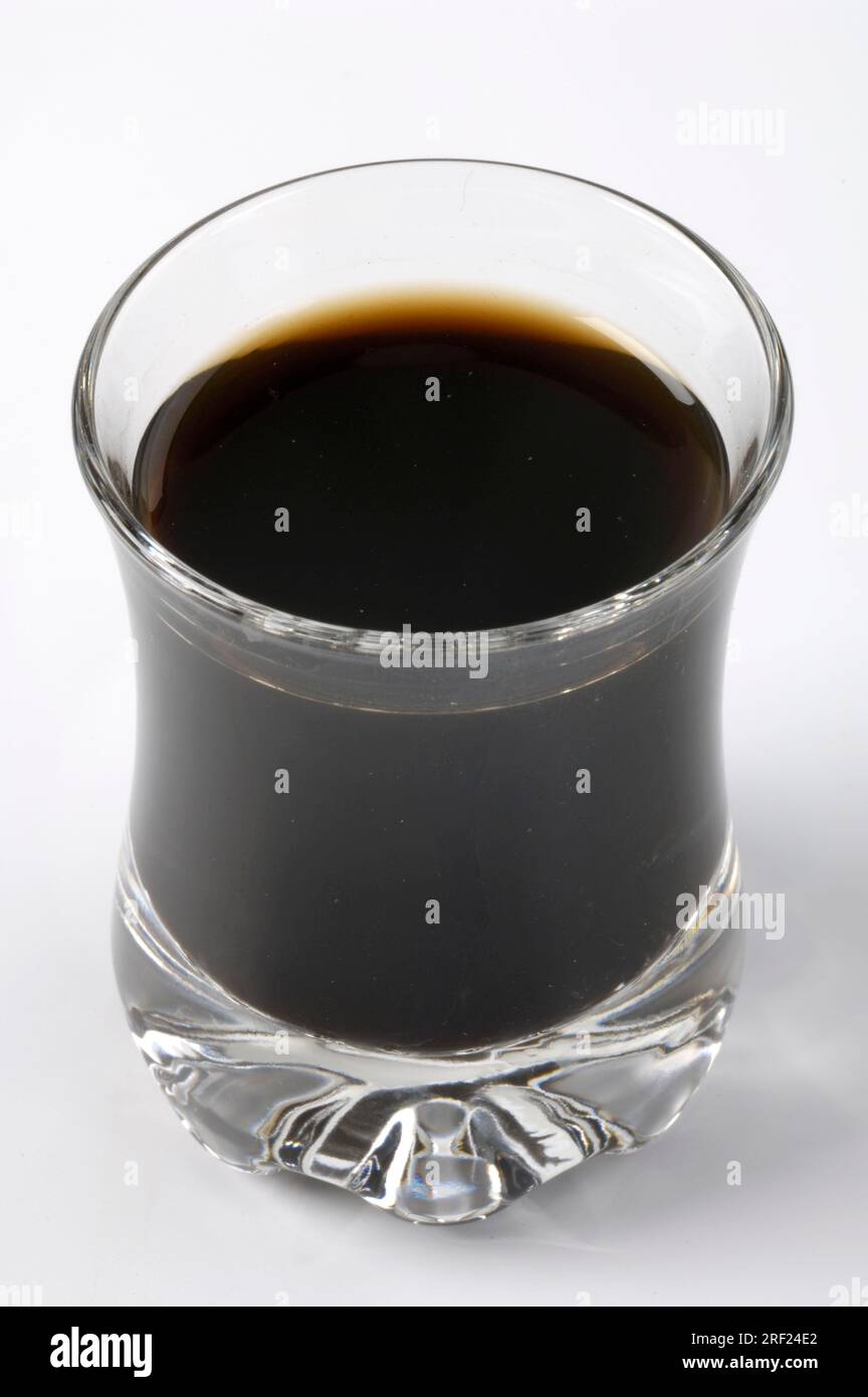 Nettle juice (Urtica dioica), jar Stock Photo - Alamy