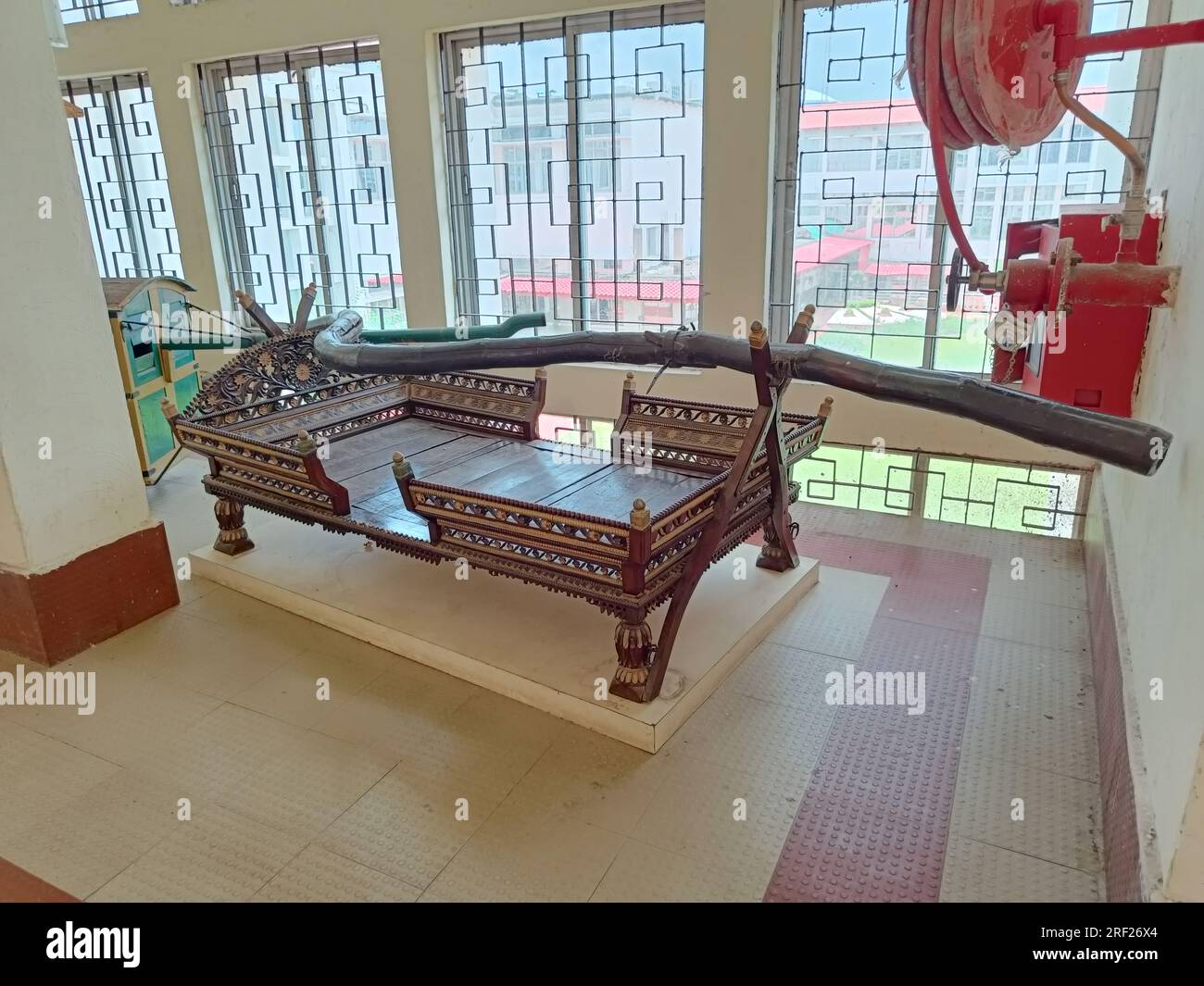 Palki doli palanquin india hi-res stock photography and images - Alamy